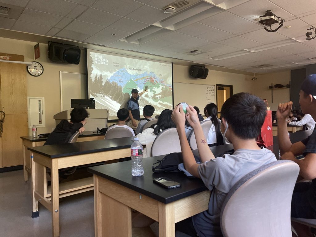 Taiwanese Middle-School Students Visit ESS